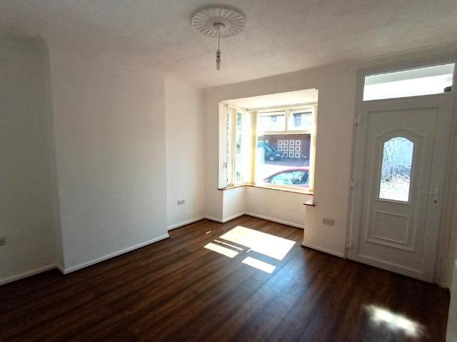 2 bedroom semi detached house to rent