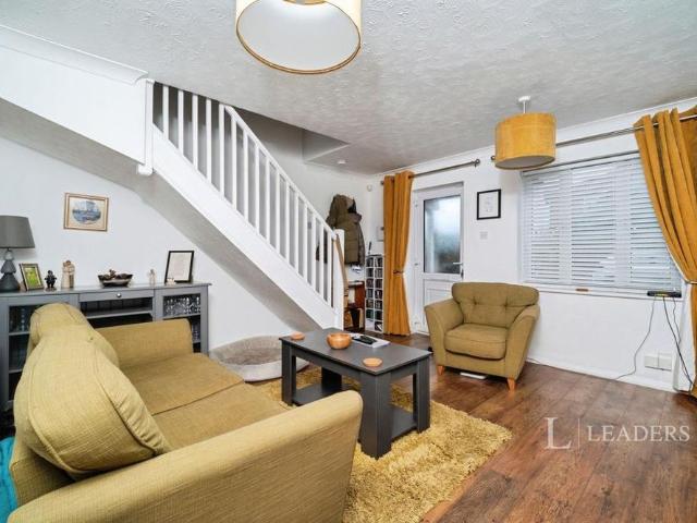 2 bedroom semi detached house to rent