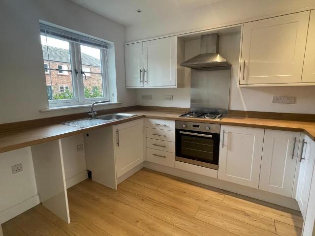 2 bedroom semi detached house to rent