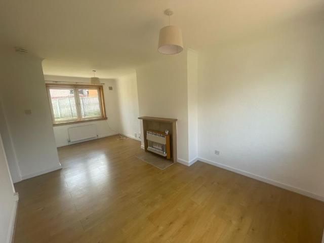 2 bedroom semi detached house to rent