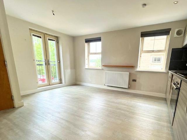 2 bedroom semi detached house to rent