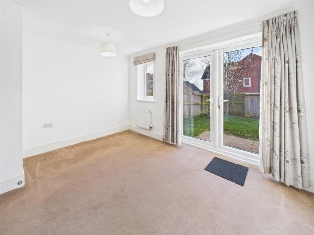 2 bedroom Semi detached house to rent