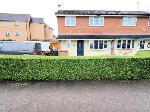 2 bedroom semi detached house to rent