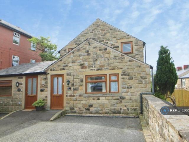 2 bedroom semi detached house to rent