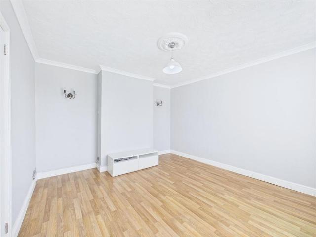 2 bedroom semi detached house to rent
