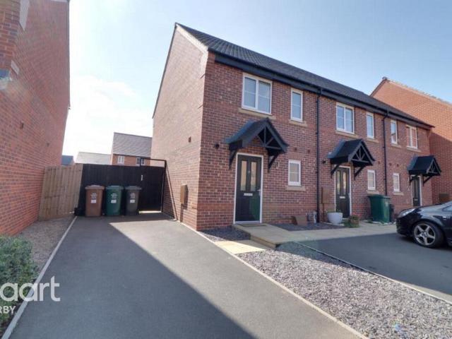 2 bedroom semi detached house to rent