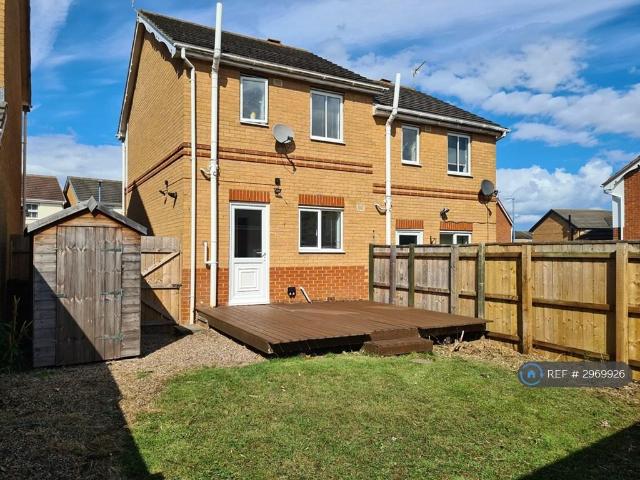 2 bedroom semi detached house to rent
