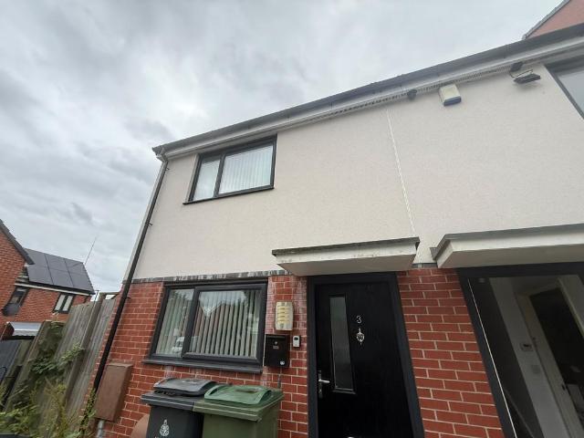 2 bedroom semi detached house to rent