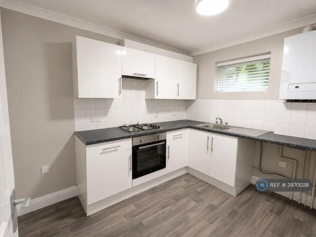 2 bedroom semi detached house to rent