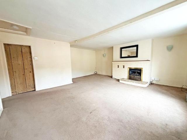 2 bedroom semi detached house to rent