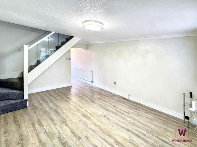 2 bedroom semi detached house to rent