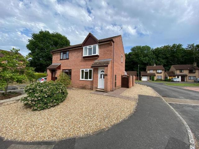 2 bedroom semi detached house to rent