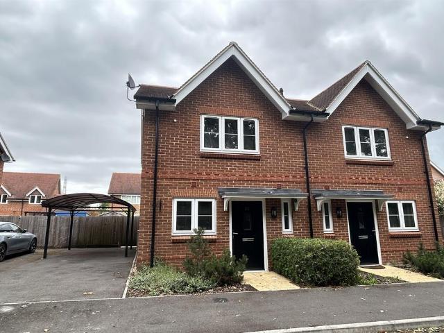 2 bedroom semi detached house to rent