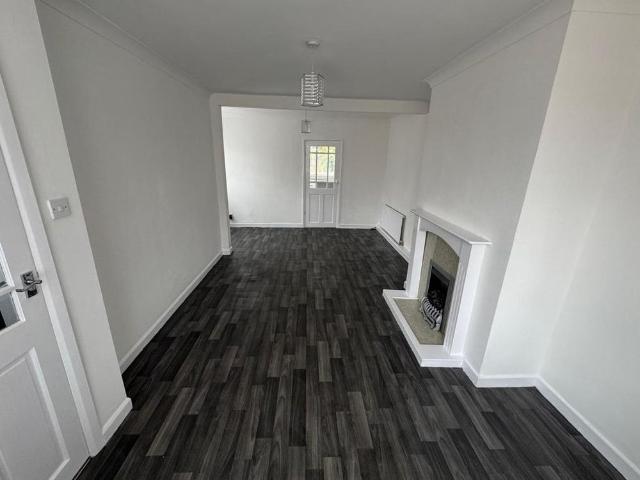 2 bedroom semi detached house to rent