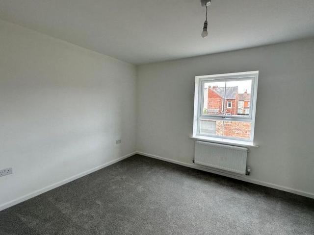 2 bedroom semi detached house to rent
