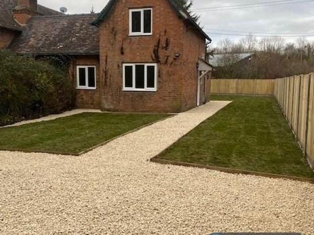 2 bedroom semi detached house to rent
