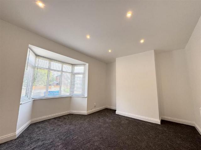 2 bedroom semi detached house to rent