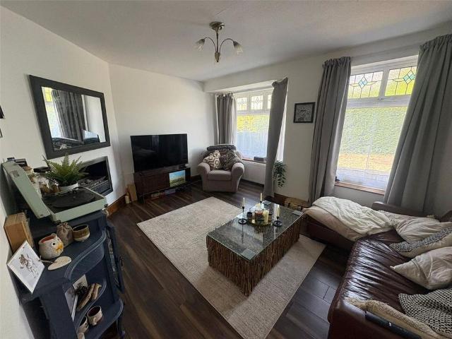 2 bedroom semi detached house to rent