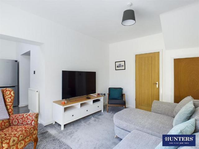 2 bedroom semi detached house to rent