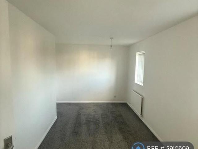 2 bedroom semi detached house to rent