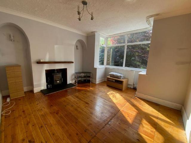 2 bedroom semi detached house to rent
