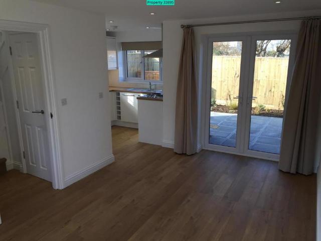 2 bedroom semi detached house to rent