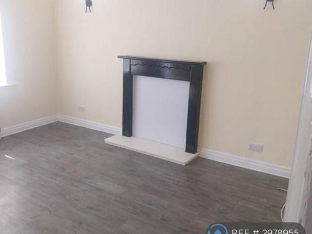 2 bedroom semi detached house to rent