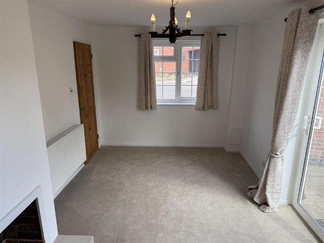 2 bedroom semi detached house to rent
