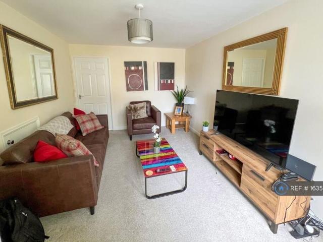 2 bedroom semi detached house to rent