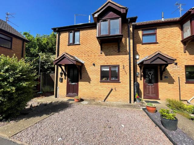 2 bedroom semi detached house to rent