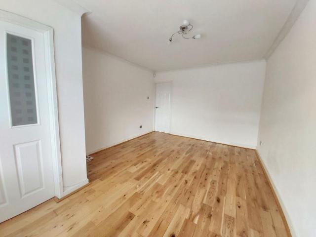 2 bedroom semi detached house to rent