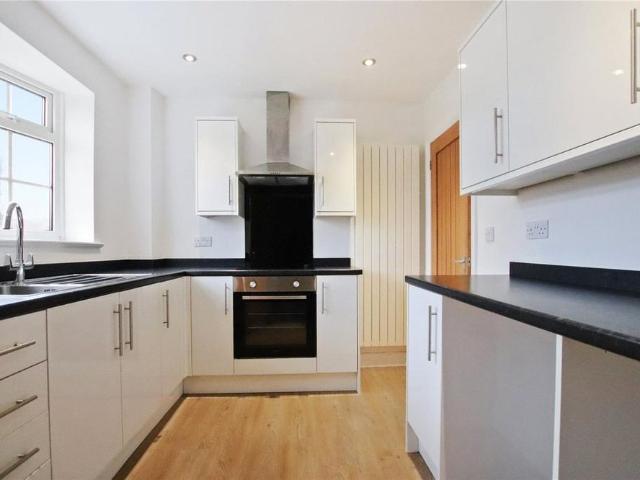 2 bedroom semi detached house to rent