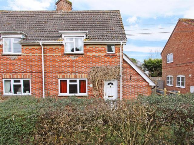 2 bedroom semi detached house to rent