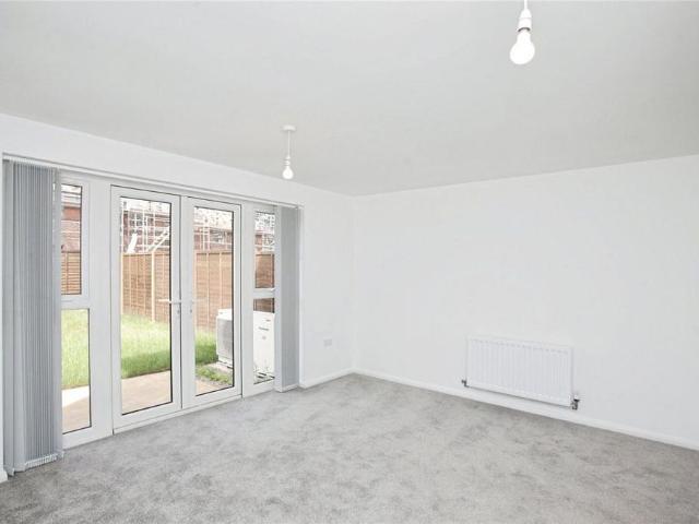 2 bedroom semi detached house to rent