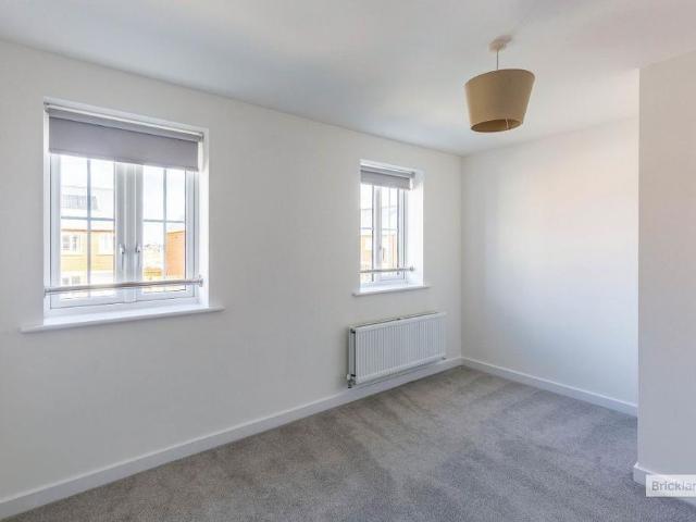 2 bedroom semi detached house to rent