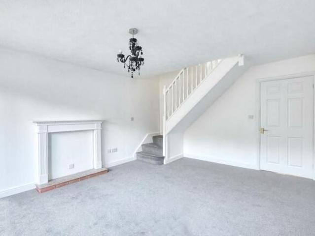 2 bedroom semi detached house to rent