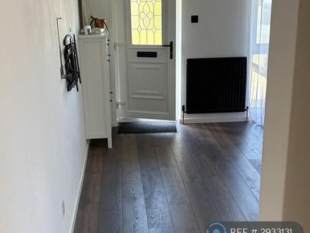 2 bedroom semi detached house to rent