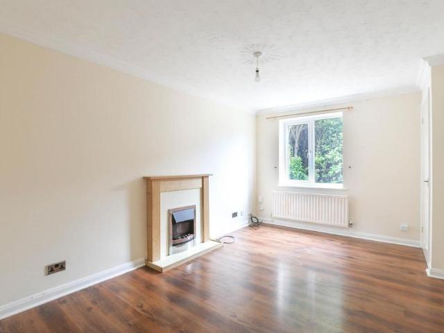 2 bedroom semi detached house to rent
