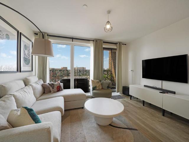 2 bedroom semi detached house to rent