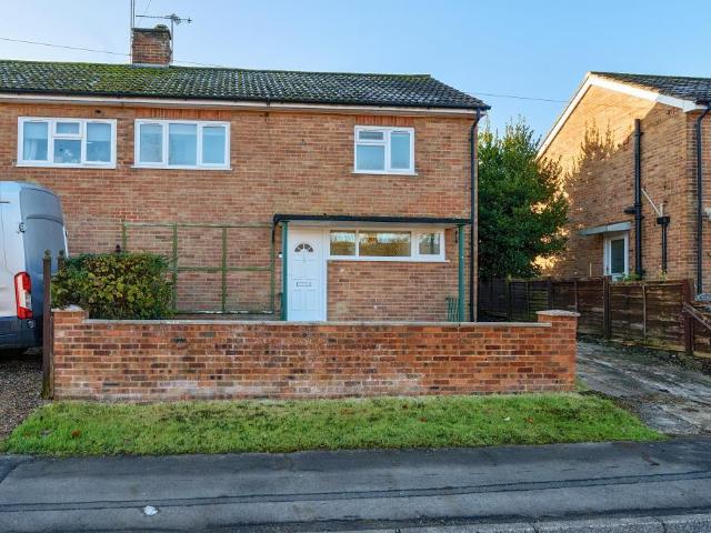 2 bedroom semi detached house to rent