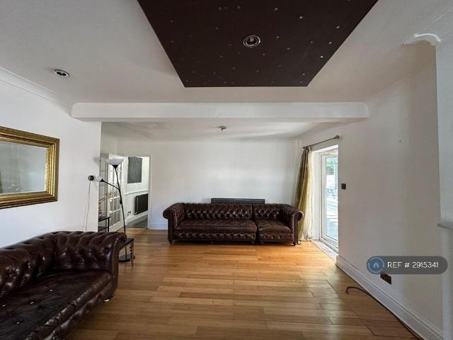 2 bedroom semi detached house to rent