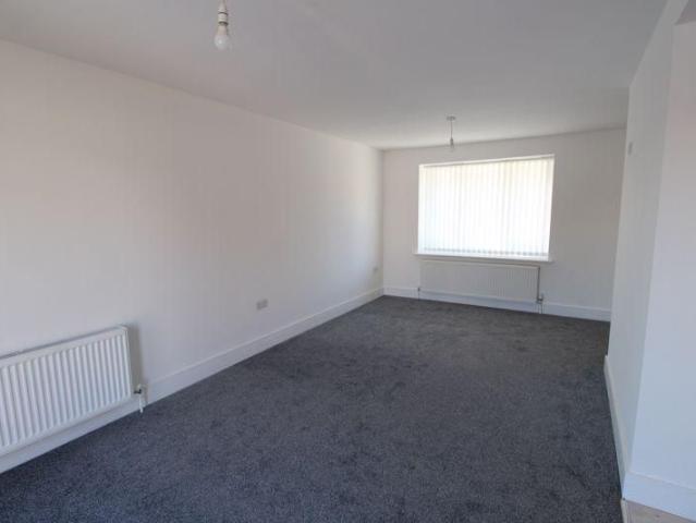 2 bedroom semi detached house to rent