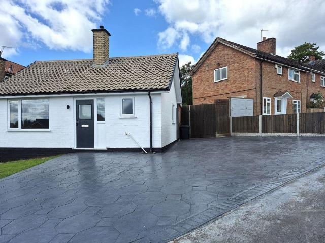 2 bedroom semi detached house to rent