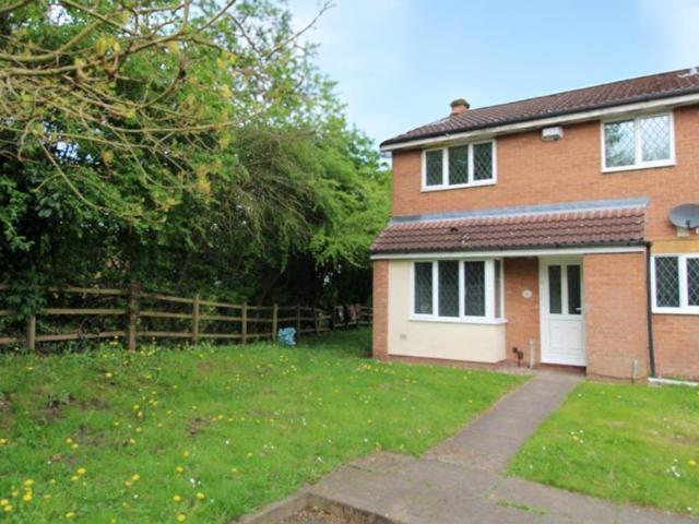 2 bedroom semi detached house to rent