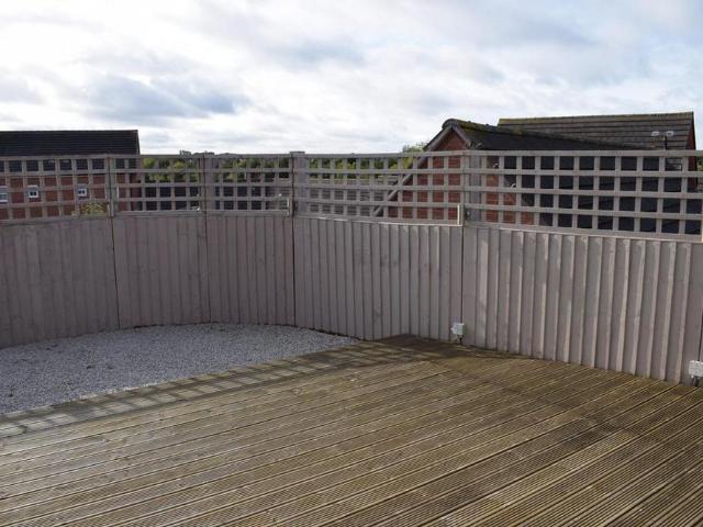 2 bedroom semi detached house to rent