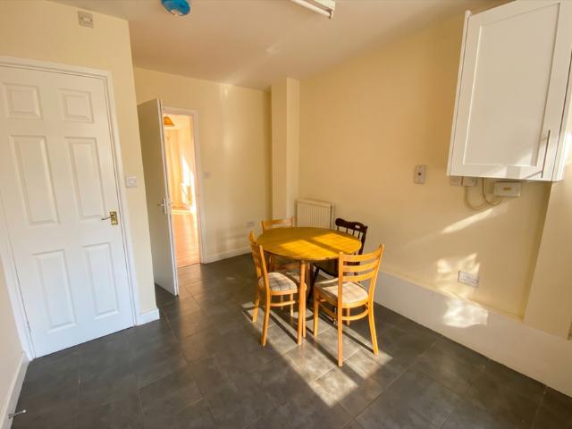 2 bedroom semi detached house to rent