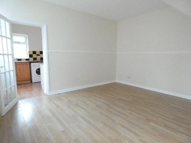 2 bedroom semi detached house to rent