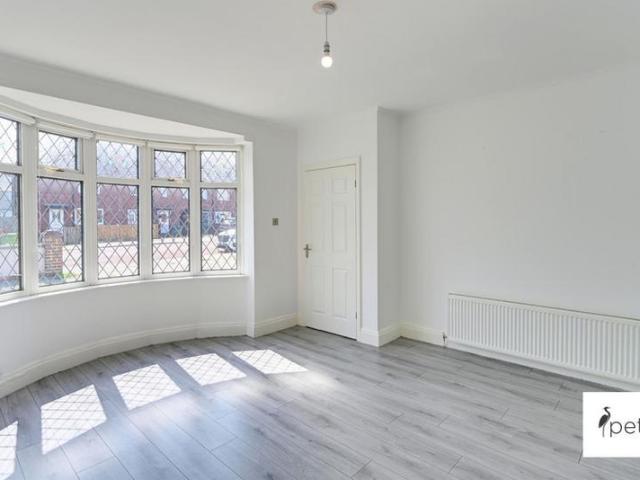 2 bedroom semi detached house to rent