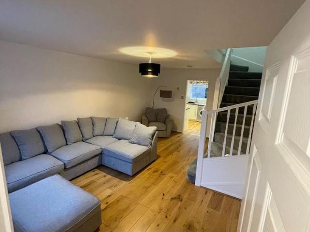2 bedroom semi detached house to rent
