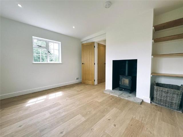 2 bedroom semi detached house to rent